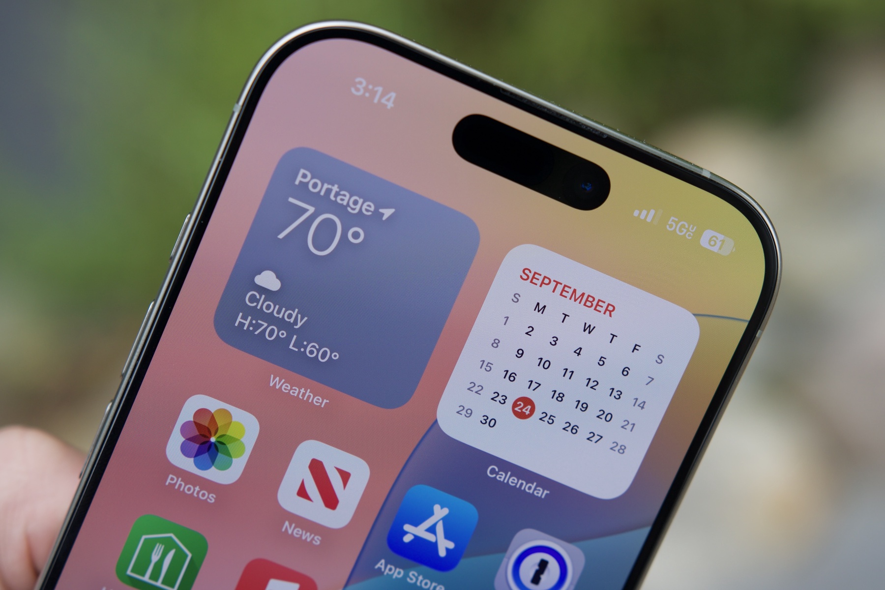 Particle News: iPhone 17 Pro Max Rumored to Feature Smaller Dynamic Island with Advanced Face ID ...