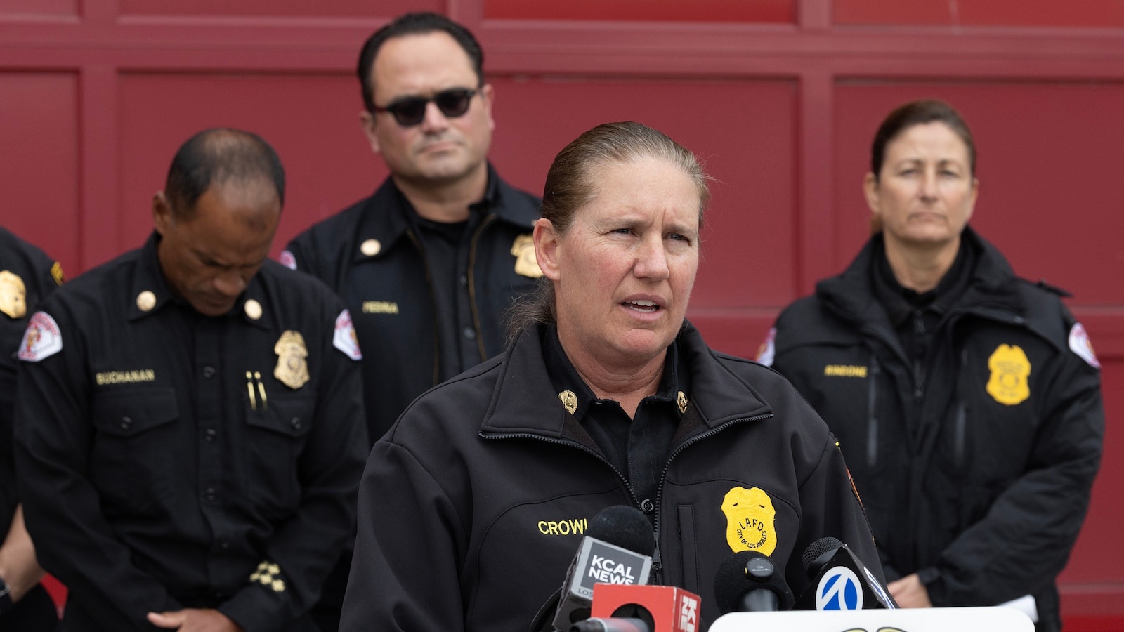 Particle News: Los Angeles Mayor Fires Fire Chief After Deadly Wildfires