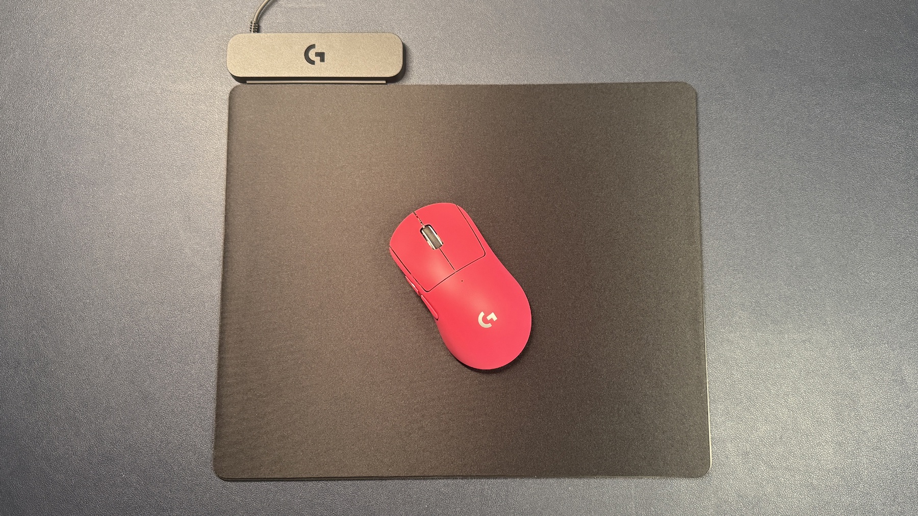 Particle News: Logitech Introduces Powerplay 2 Wireless Charging Mouse Pad