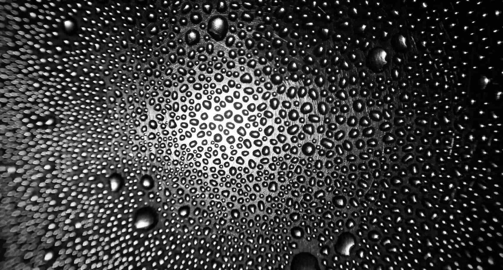 Particle News: Scientists Discover Why Burning Droplets Bounce Off Cool ...