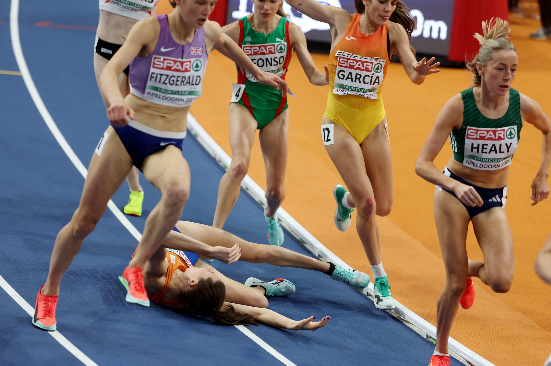 Particle News: Melissa Courtney-Bryant Claims 3,000m Silver After Chaotic Race at European ...