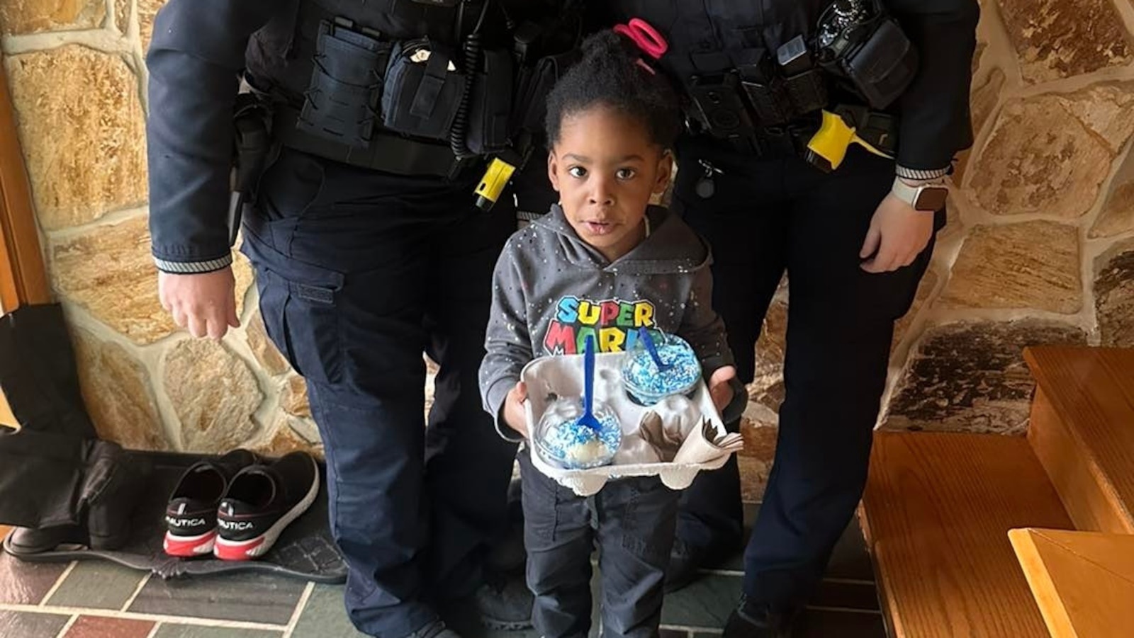 Particle News Wisconsin Boy Calls 911 After Mom Eats His Ice Cream