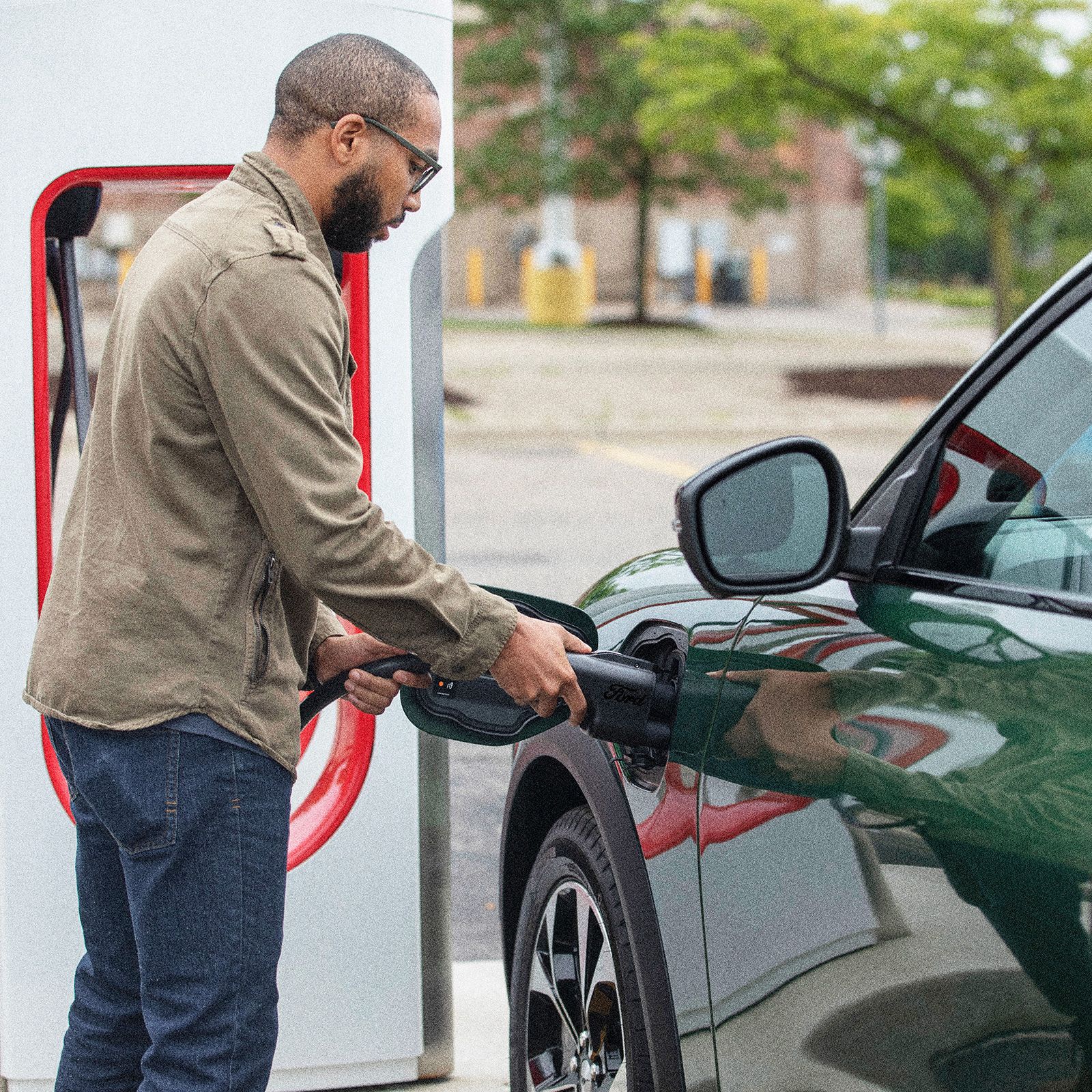 Particle News: Ford Completes Distribution of 140,000 Free Tesla ...