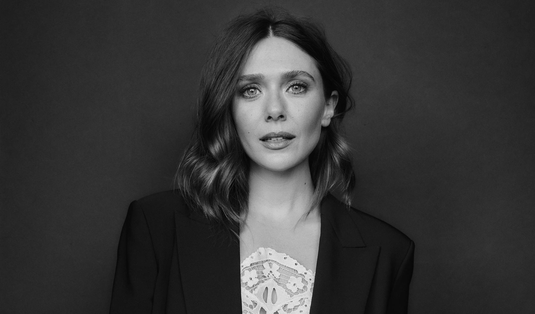 Particle News: Elizabeth Olsen to Star in FX Drama Pilot 'Seven Sisters'