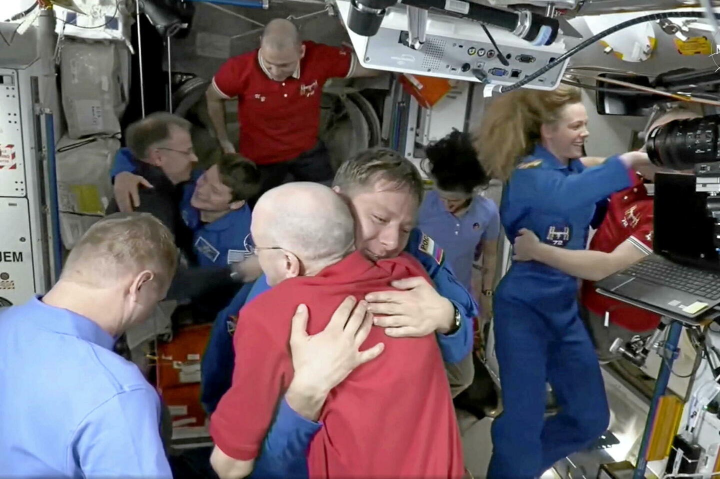 Particle News: NASA Astronauts to Return After Nine-Month ISS Stay Due to Starliner Failure