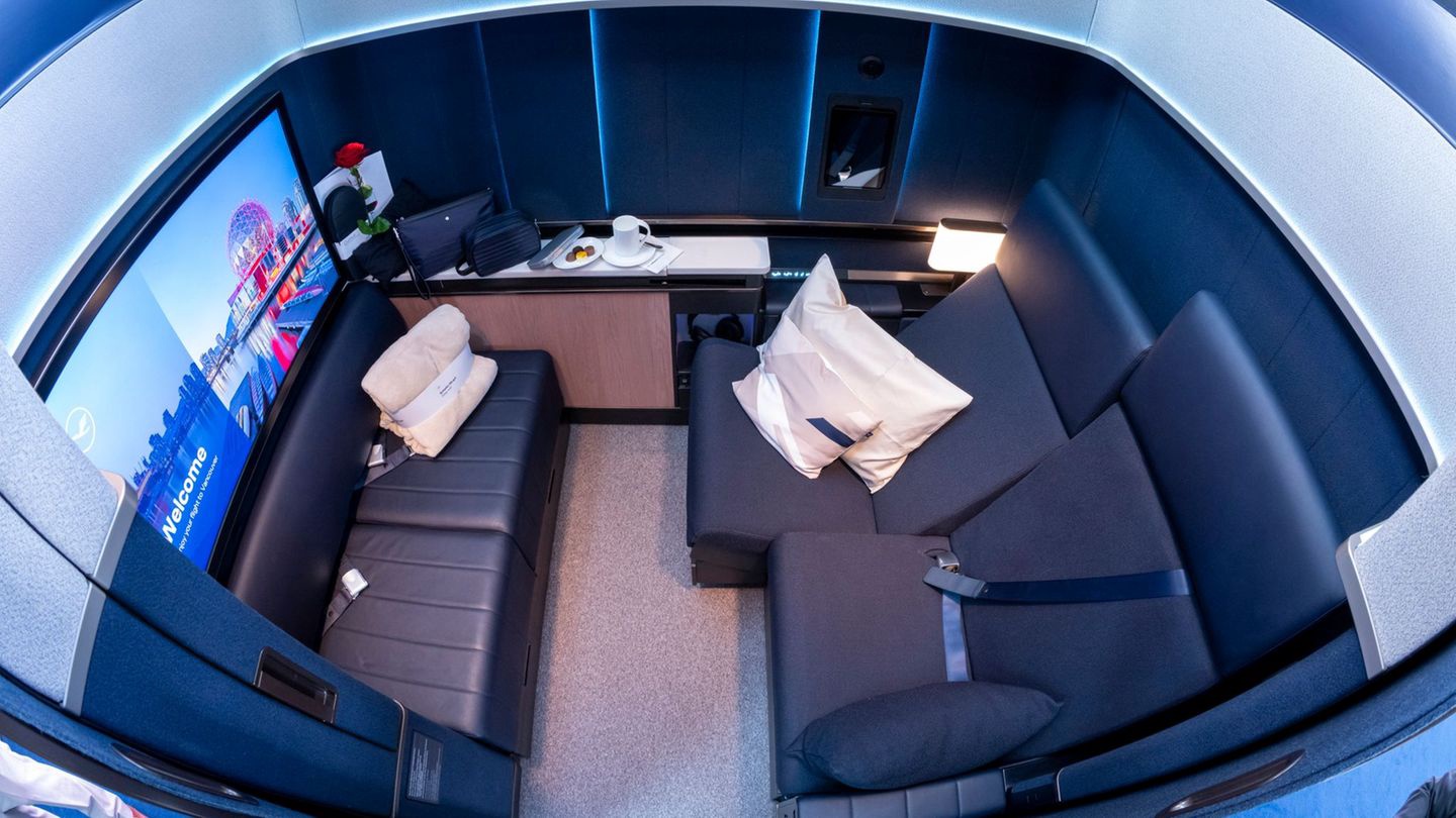 Particle News: Lufthansa Launches Luxury First-Class Cabins and Begins ...