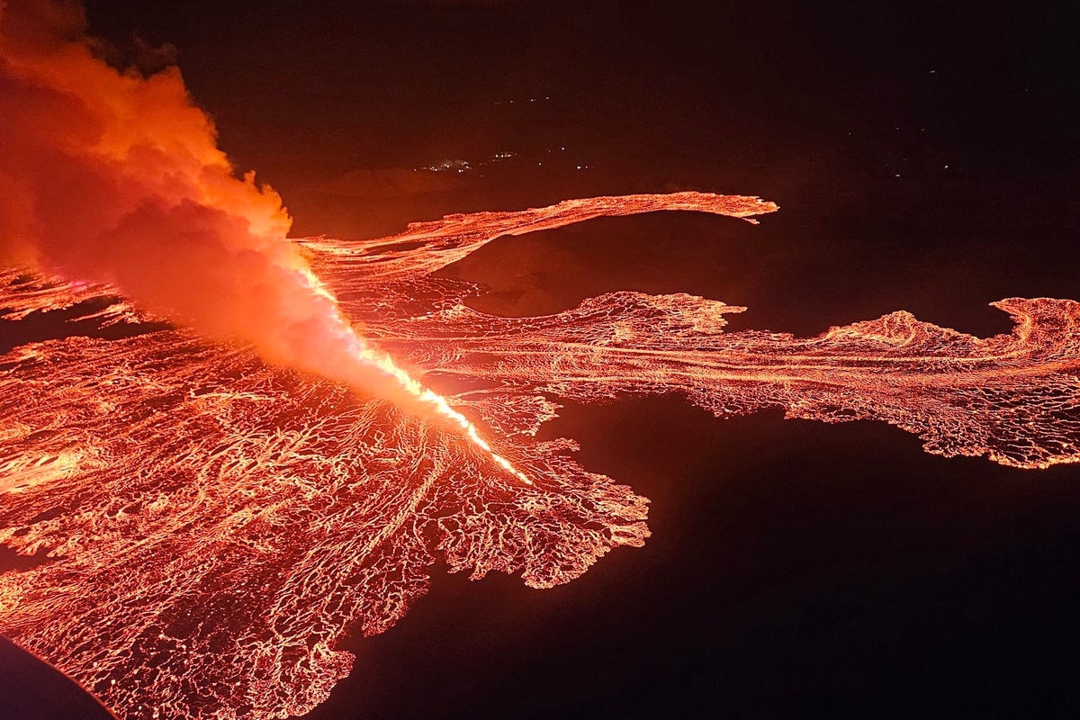 Particle News: Icelandic Volcano Eruption Threatens Grindavík as Lava ...