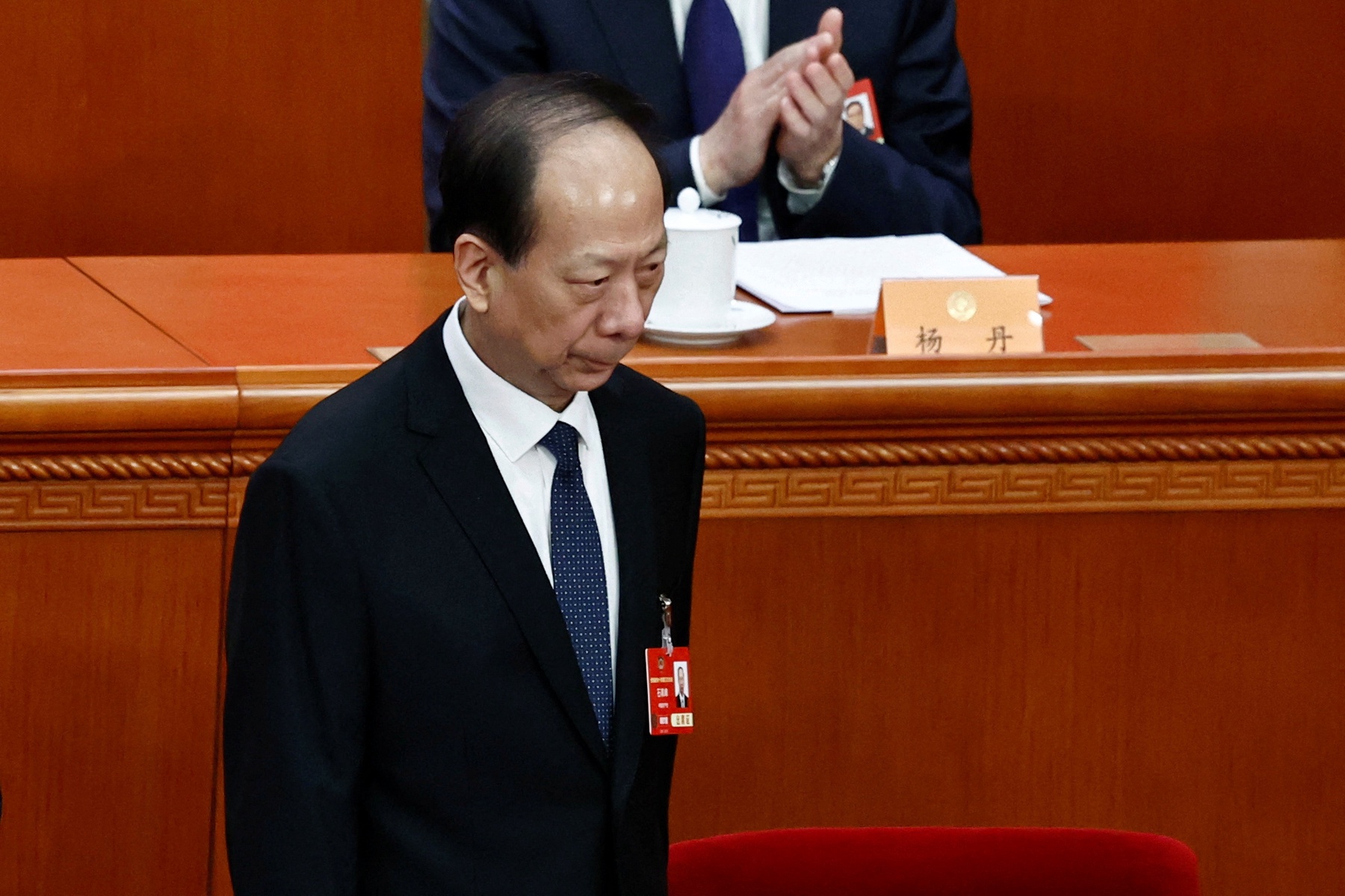 Particle News: China's Politburo Members Shi Taifeng and Li Ganjie Swap ...