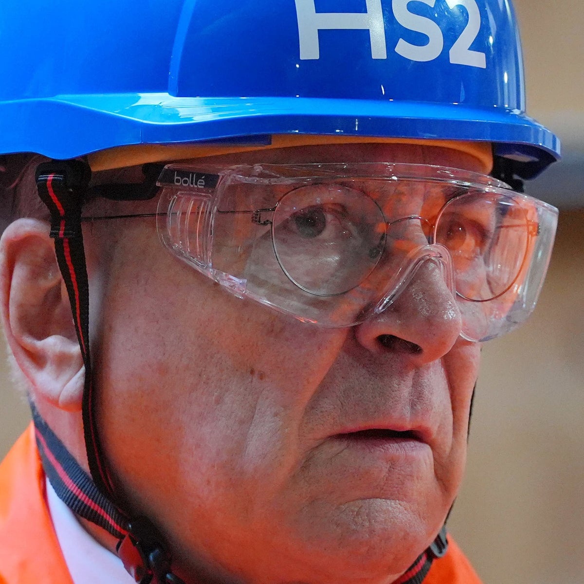 Particle: Rail Minister Faces Active Investigation for Texting While ...
