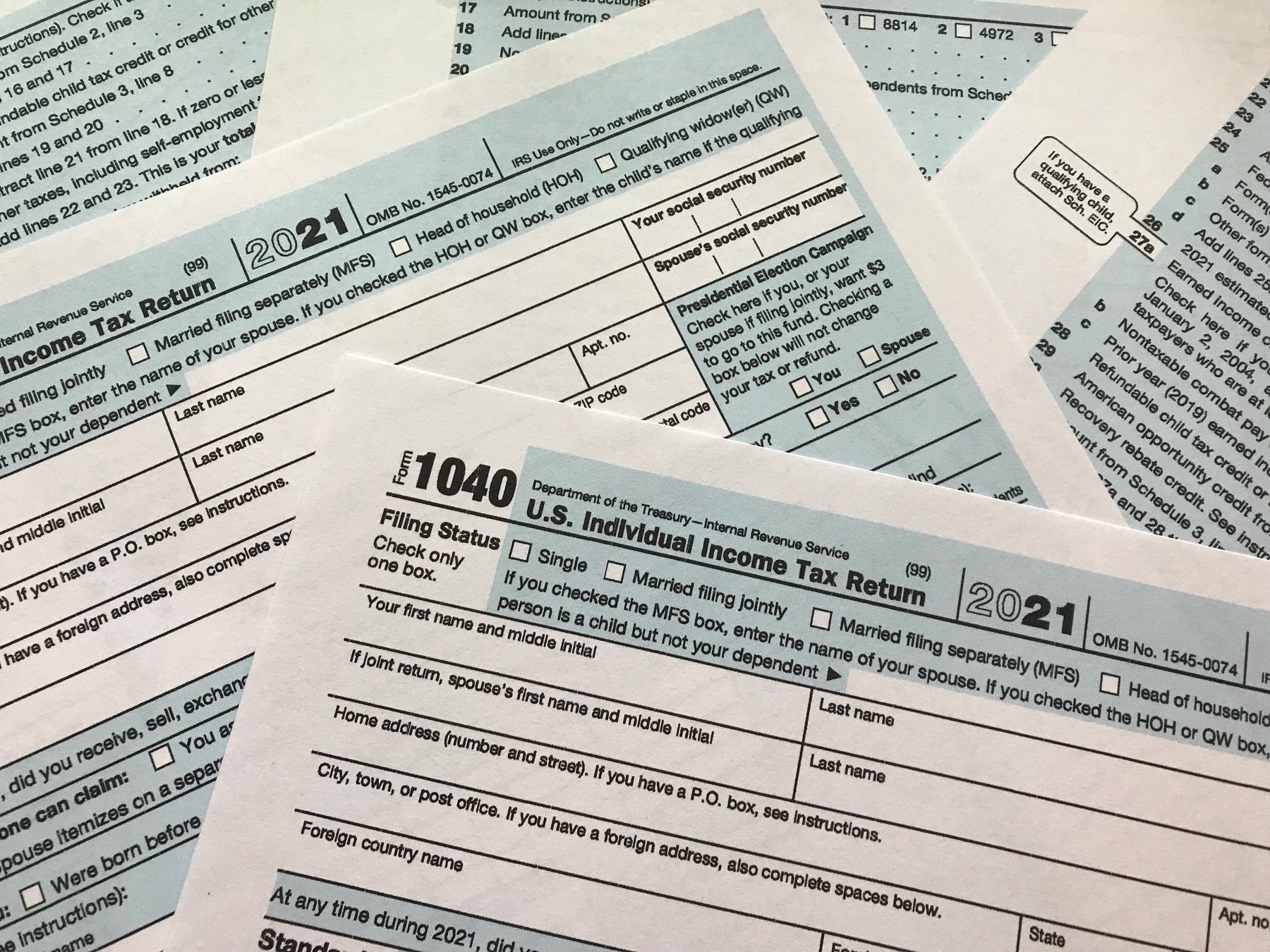 Particle News: IRS Faces Operational Strains as Tax Filing Deadline Passes
