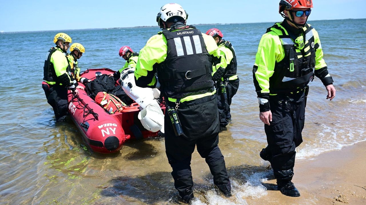 Particle News: New York Task Force One Conducts Hurricane Simulation on ...