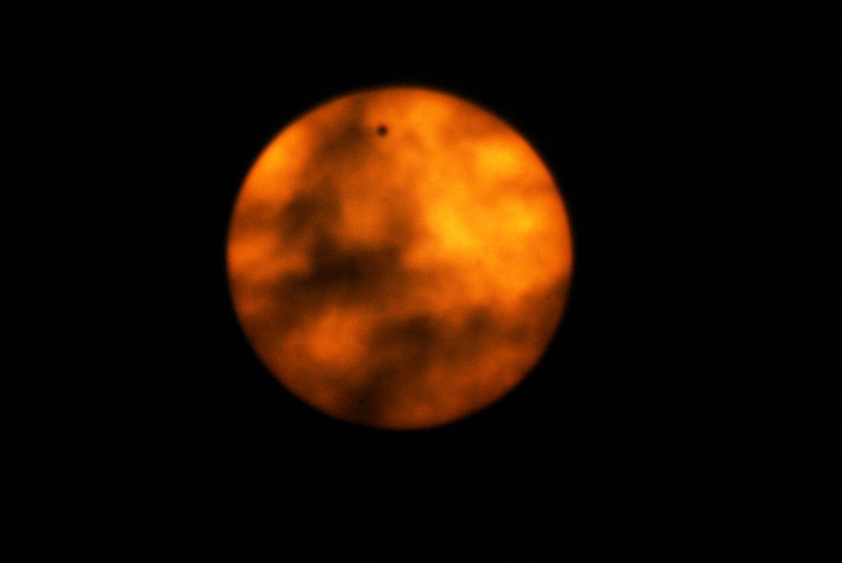 Particle News: Soviet Venus Probe Kosmos-482 Ends 53-Year Orbit with Indian Ocean Splashdown