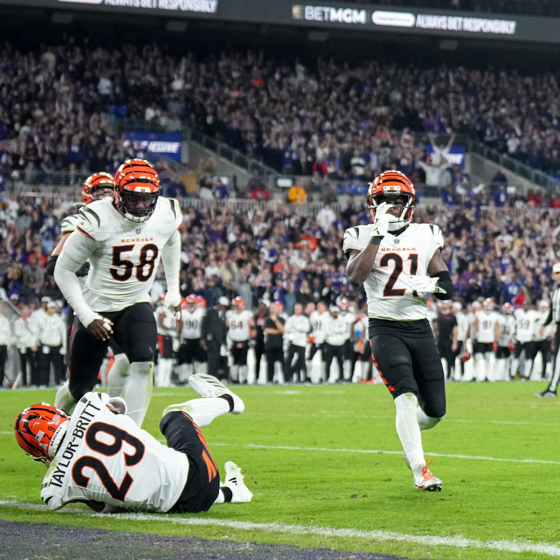 Particle News: NFL Releases 2025 Schedule Featuring Record ...