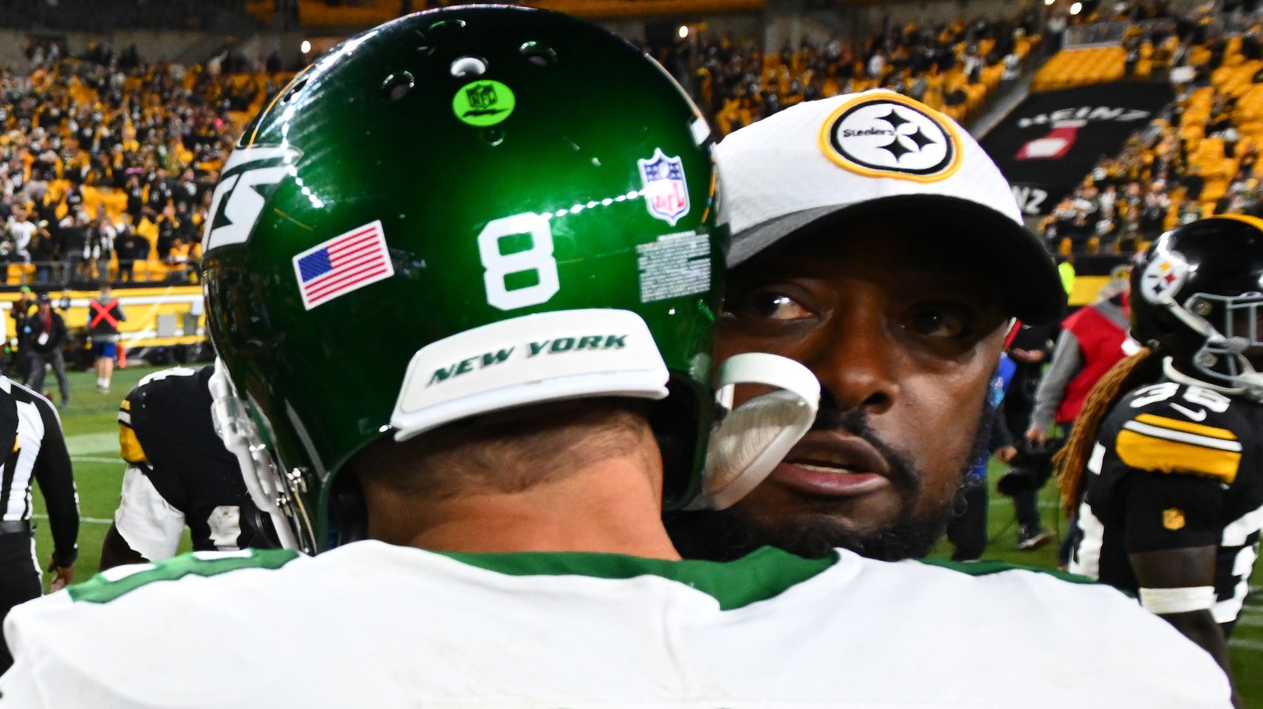 Particle News: Steelers Sign Aaron Rodgers to One-Year Contract