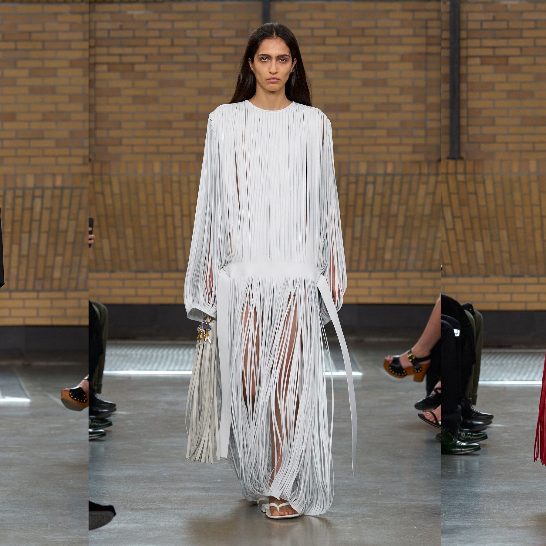 Particle News: Veronica Leoni Refines Calvin Klein With Sensual, Logo ...