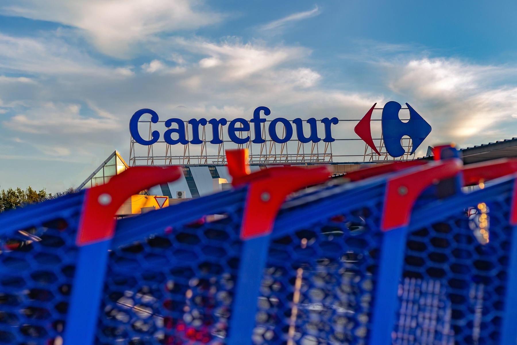 Particle: Cencosud Drops Bid as Carrefour Argentina Sale Enters Final ...