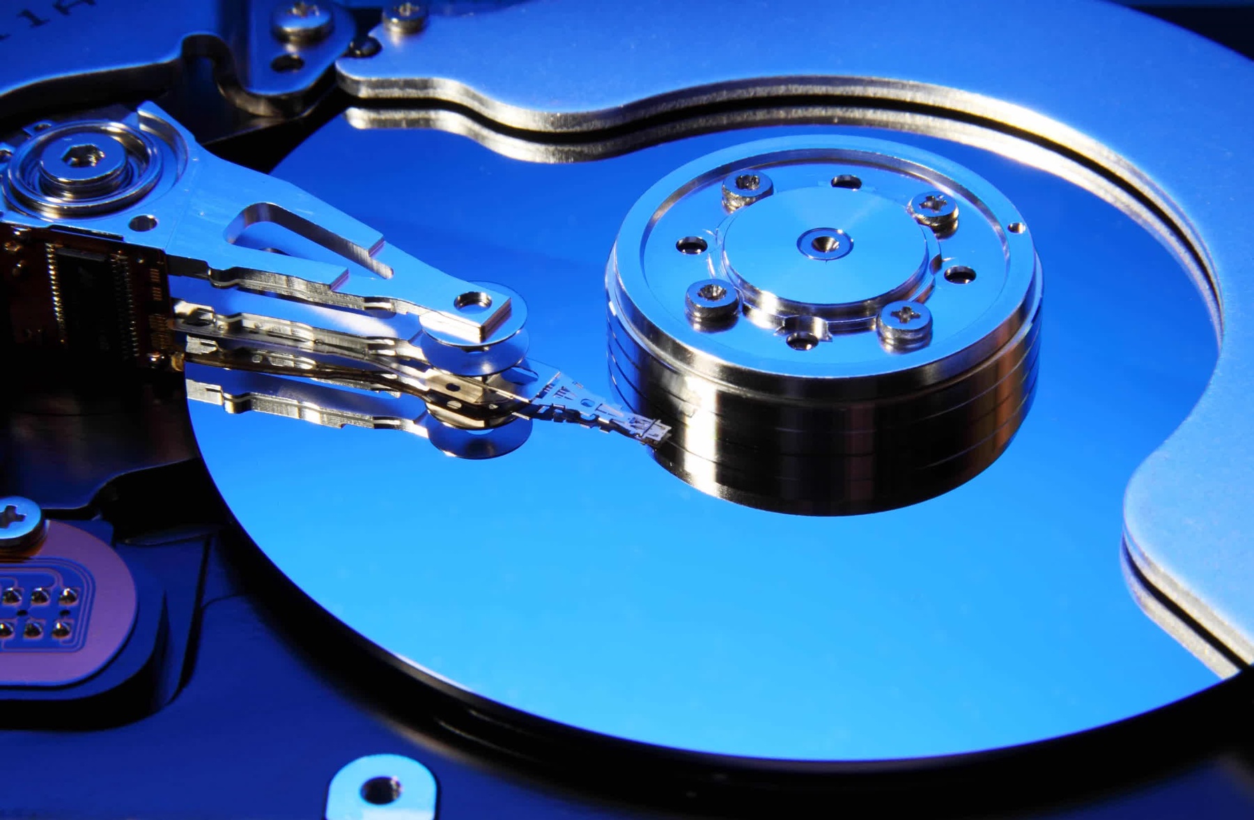 Particle News: Windows 11 Retains 30-Year-Old 'Temporary' Disk ...