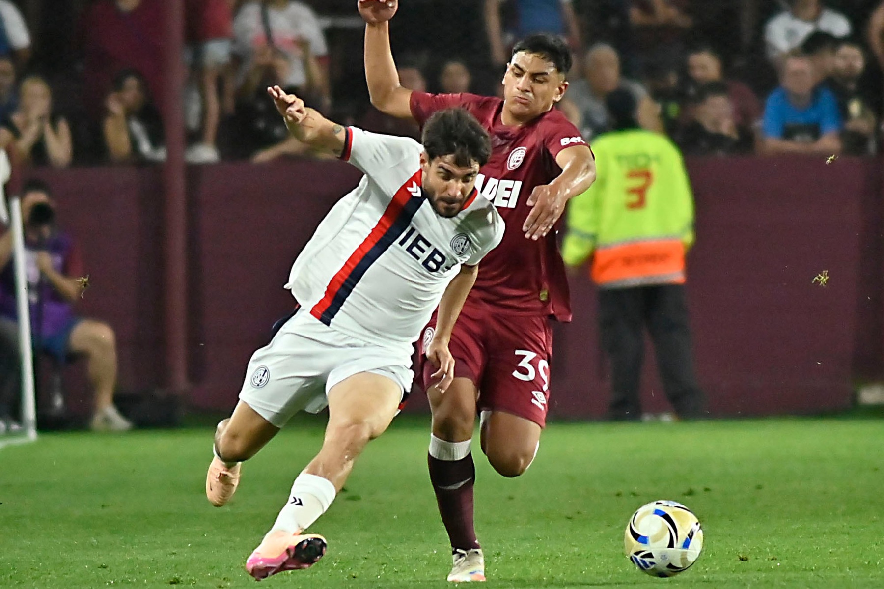 Particle: AFA Confirms 2026 Apertura Dates and Unveils Eight-Trophy ...