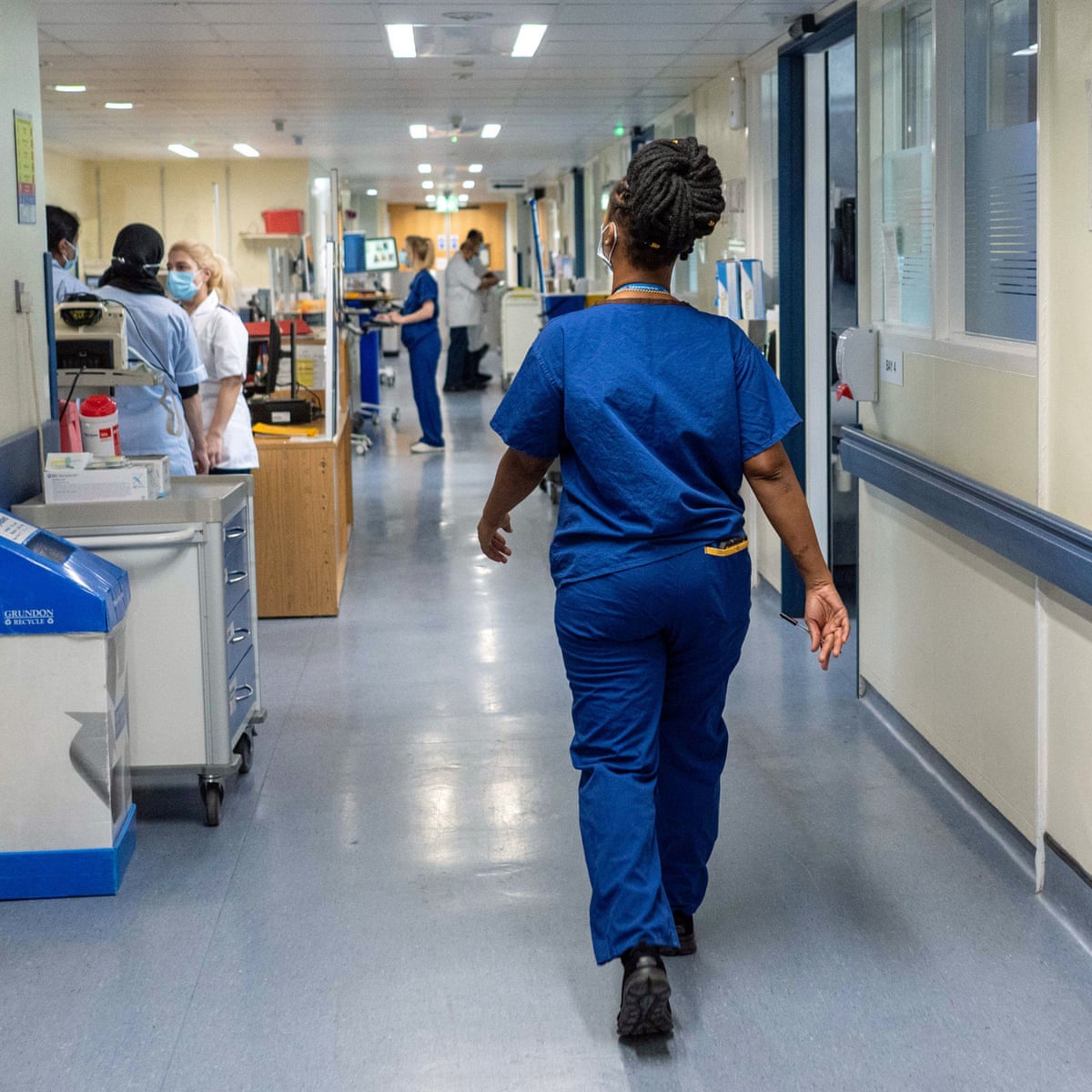 Particle News: NHS Nurse Shortages Lead to Unsafe Patient Care