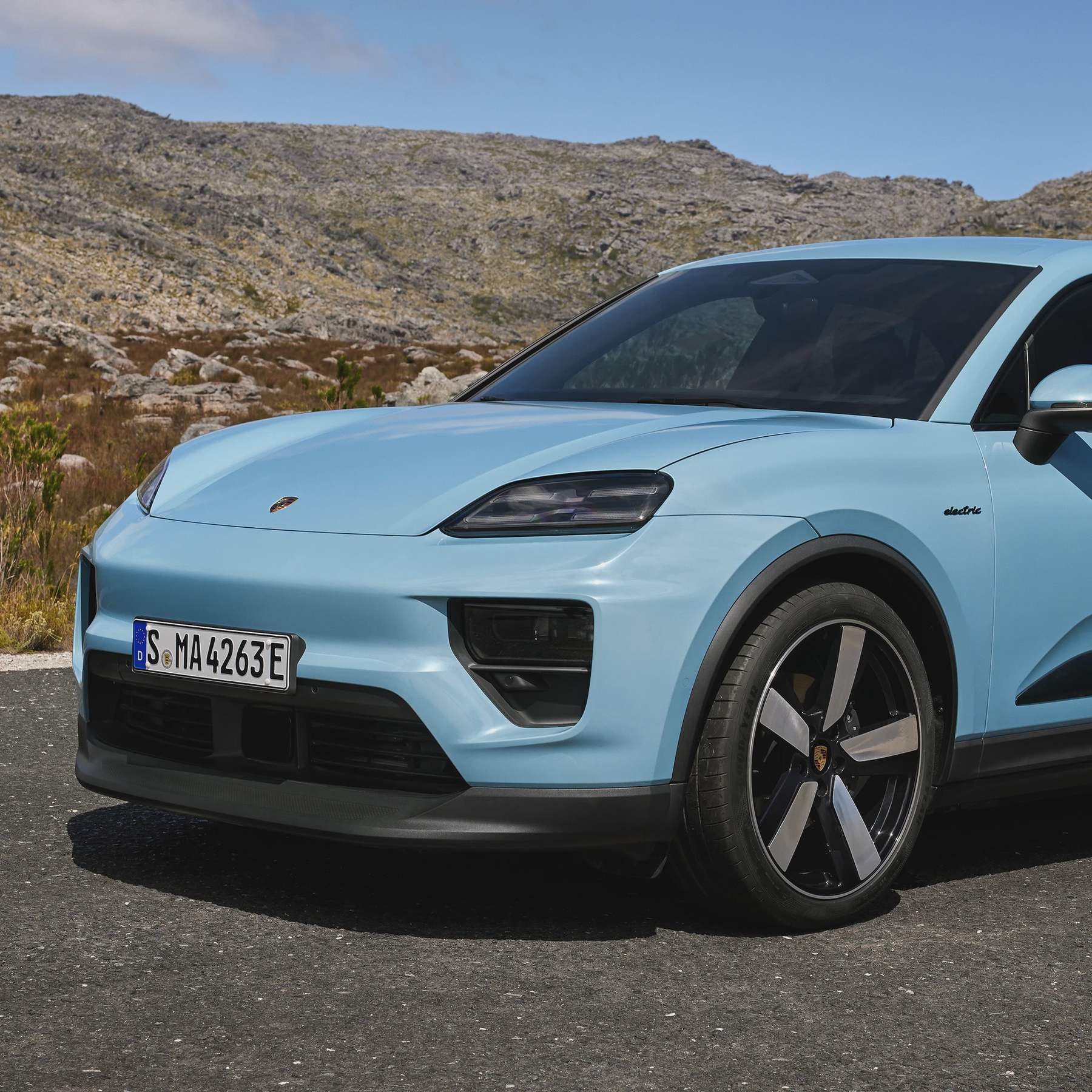 Particle News: Porsche Expands Electric Macan Lineup with New Trims