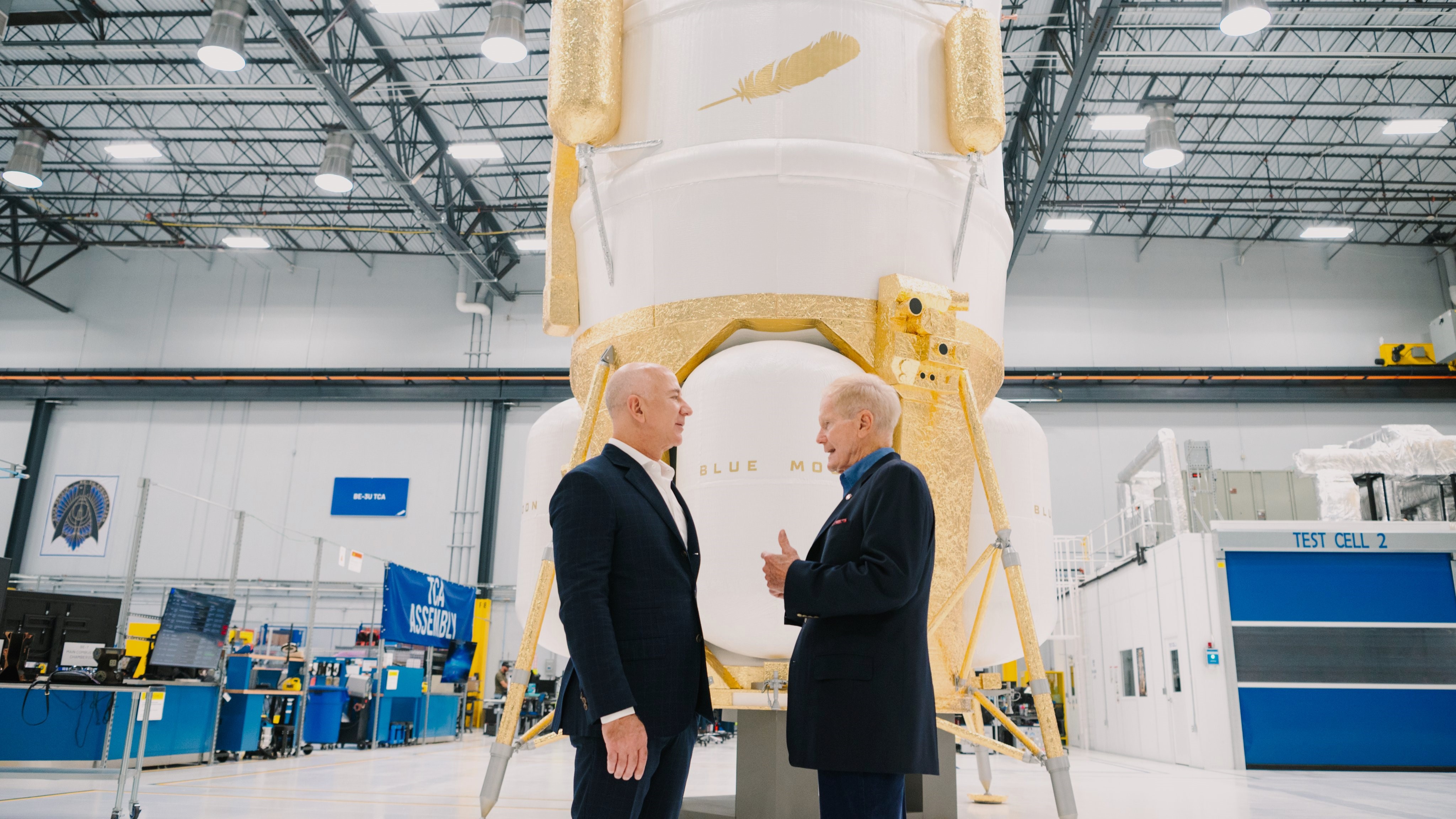 Particle News: Jeff Bezos Unveils New Blue Moon Lander Mock-Up for NASA's Artemis Program