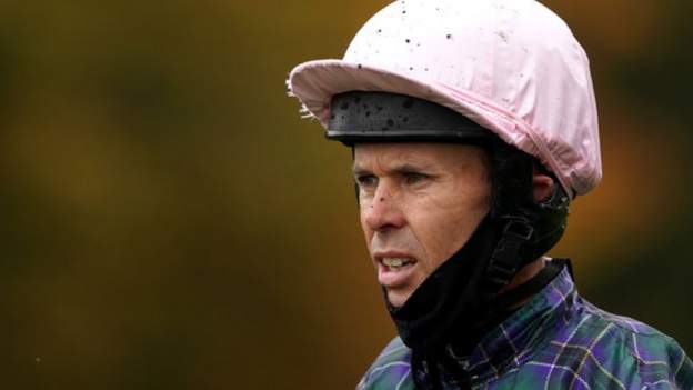 Particle News: Grand National-Winning Jockey Graham Lee Suffers Severe ...