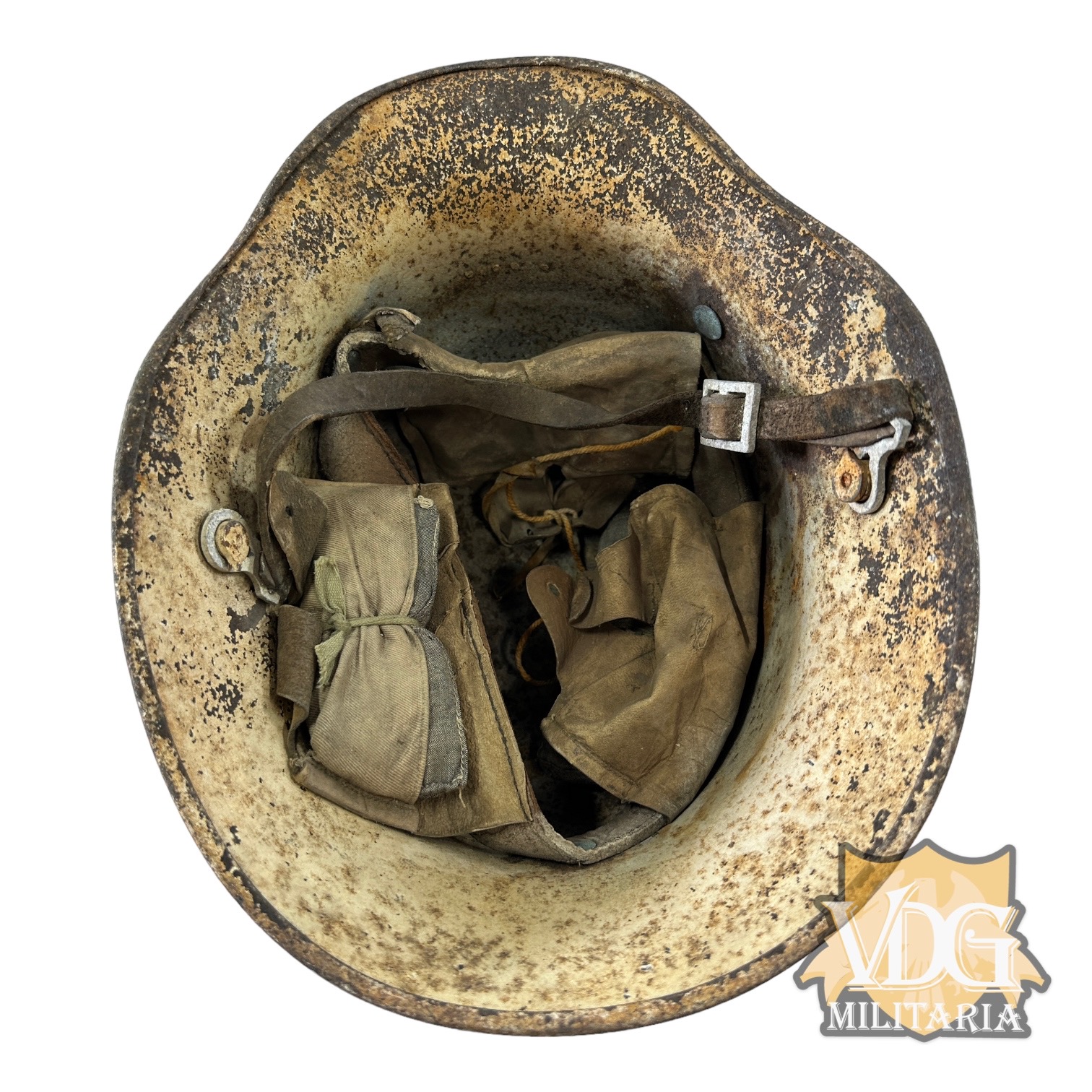Irish M1927 White Painted Vickers Helmet, complete with Liner ...