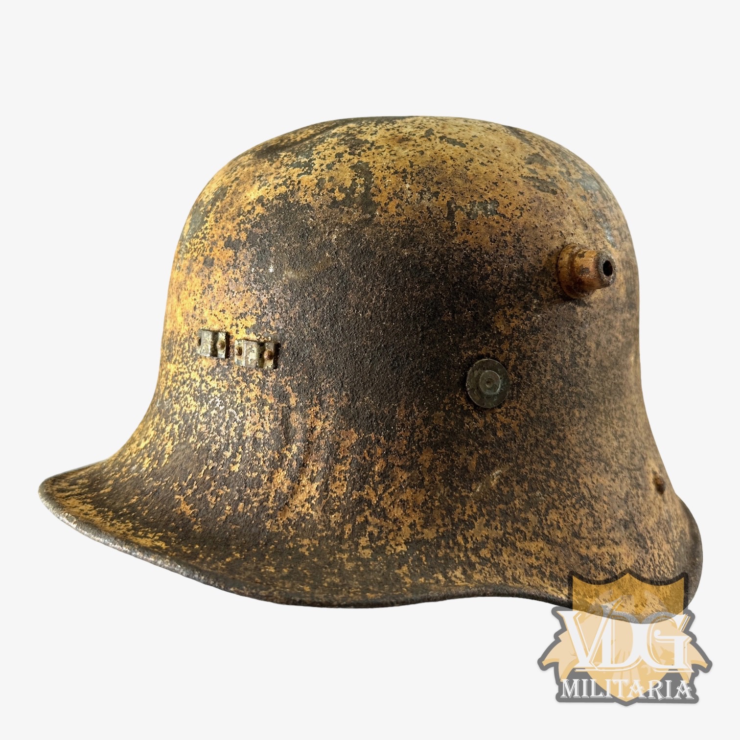 Irish M1927 White Painted Vickers Helmet, Complete with Liner & Chip ...