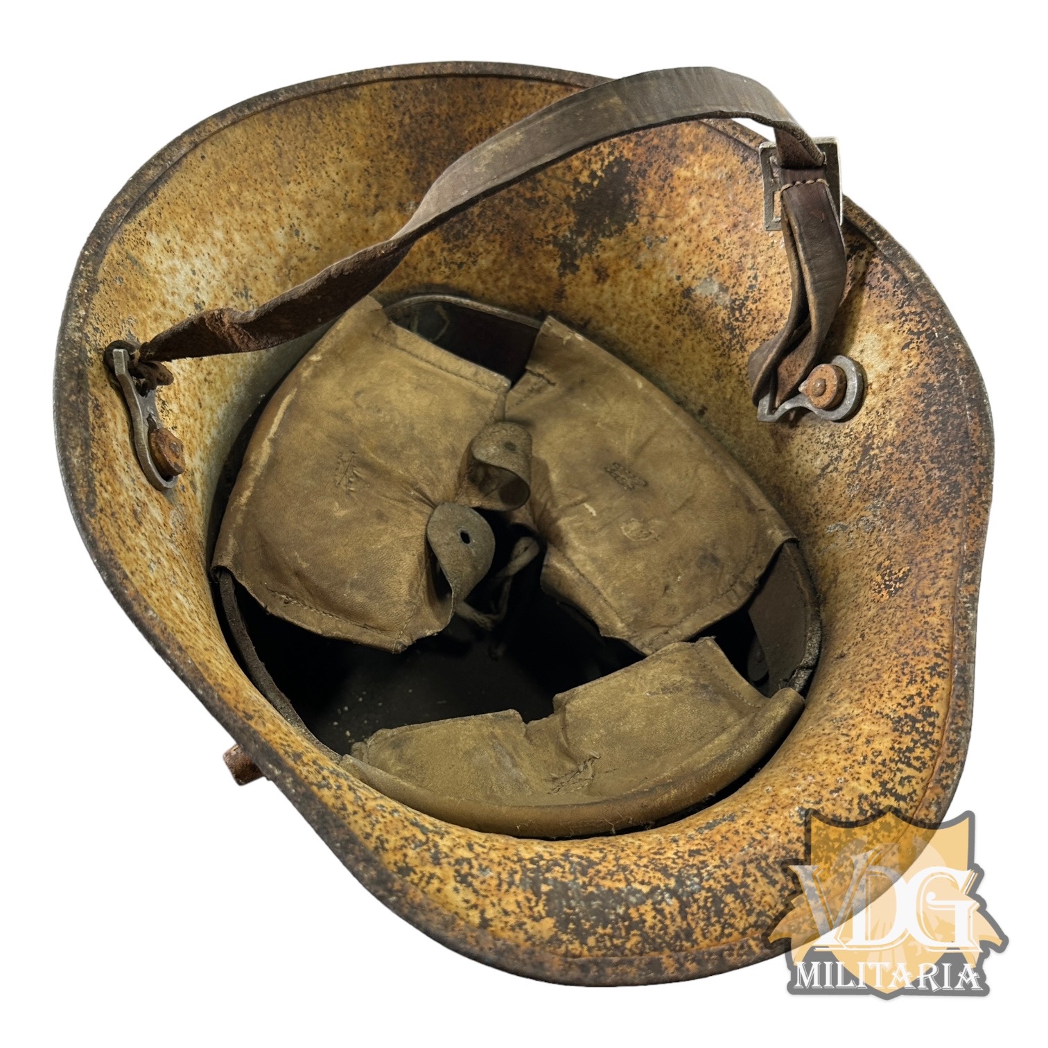 Irish M1927 White Painted Vickers Helmet, Complete with Liner & Chip ...
