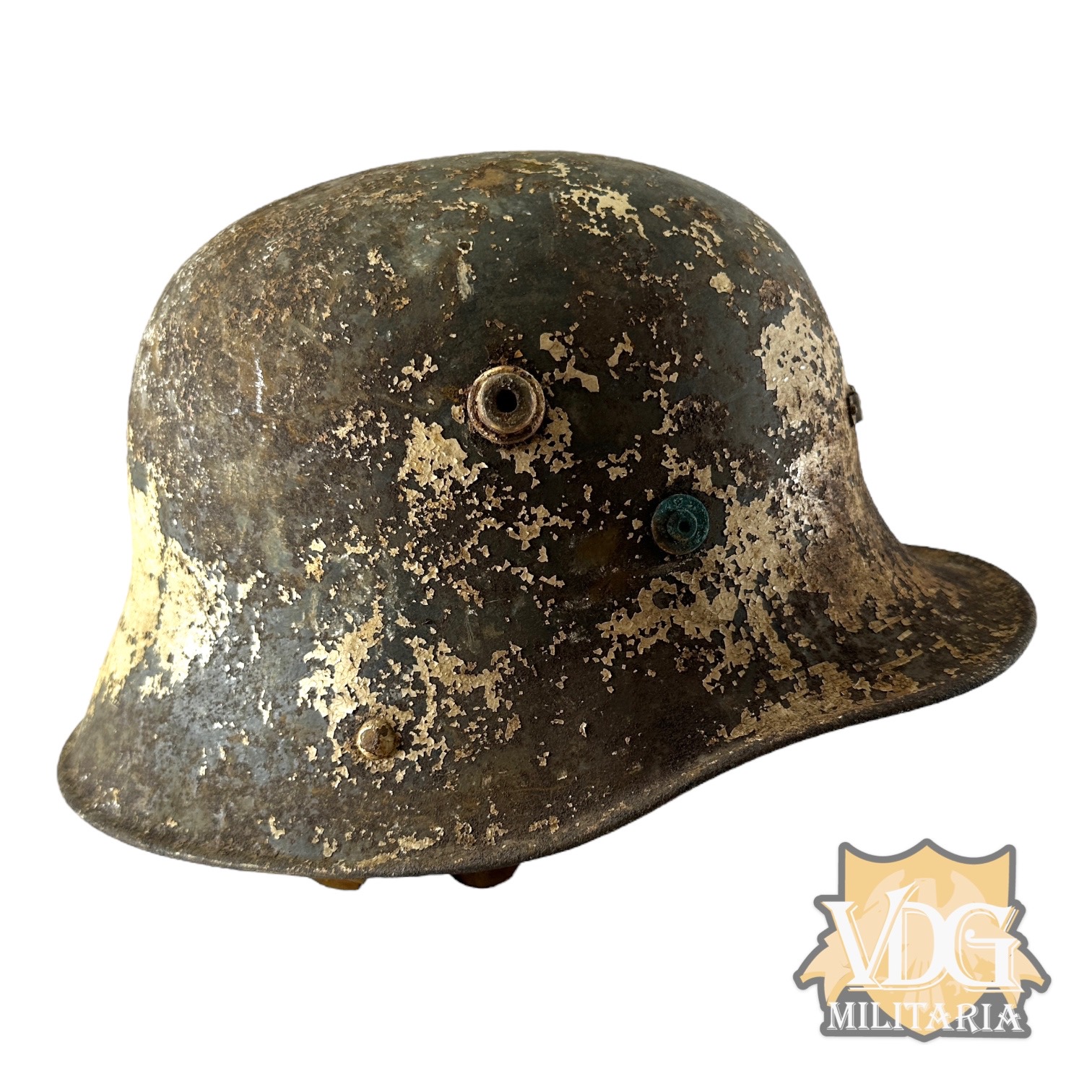 Irish M1927 White Painted Vickers Helmet, Complete with Liner | VDG ...