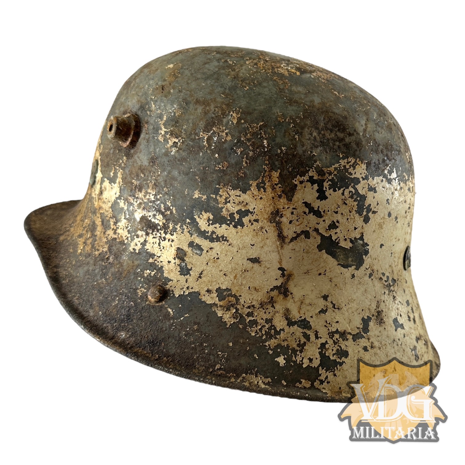 Irish M1927 White Painted Vickers Helmet, Complete with Liner | VDG ...
