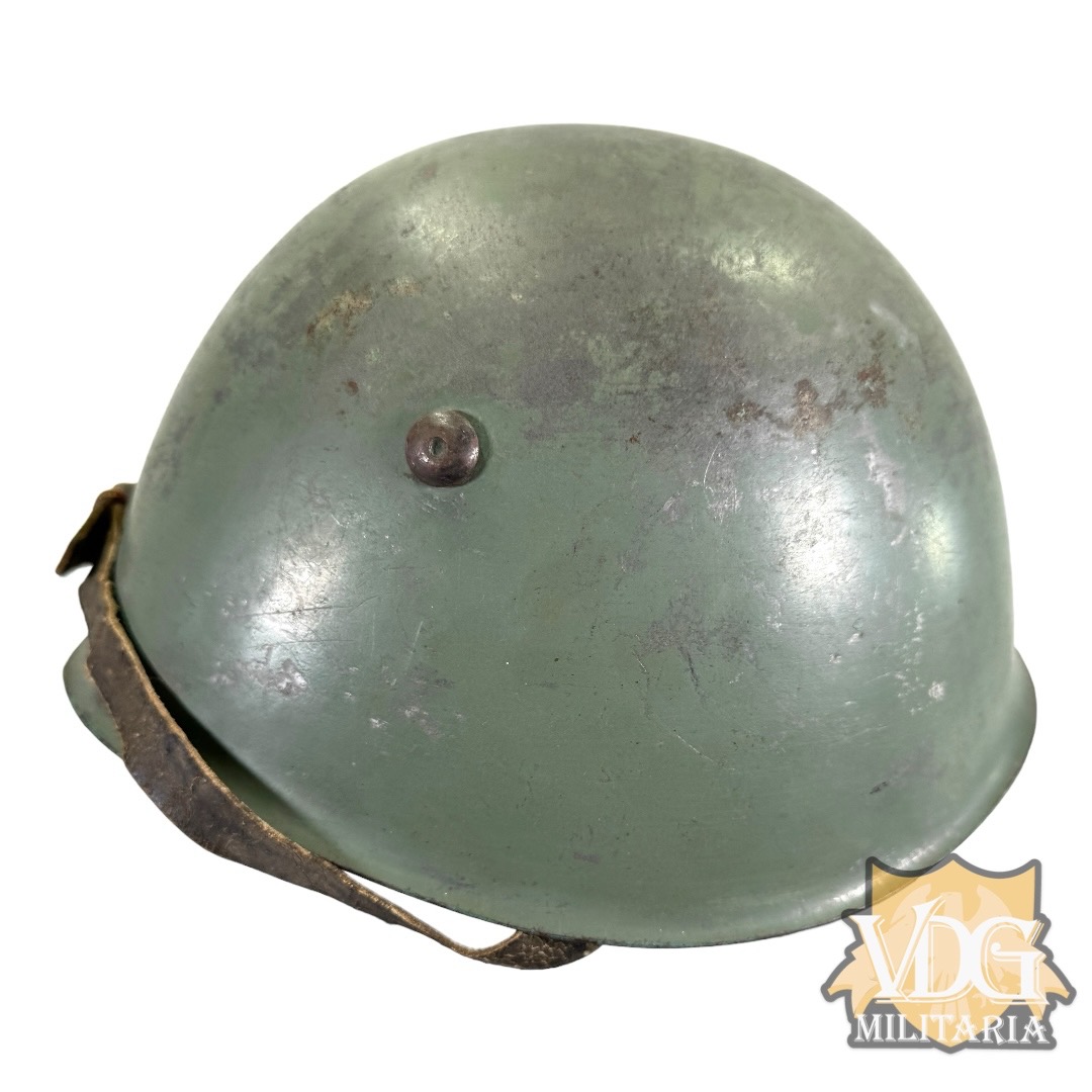WW2 Italian M333 Helmet complete with liner and chinstrap Shell Marked ...