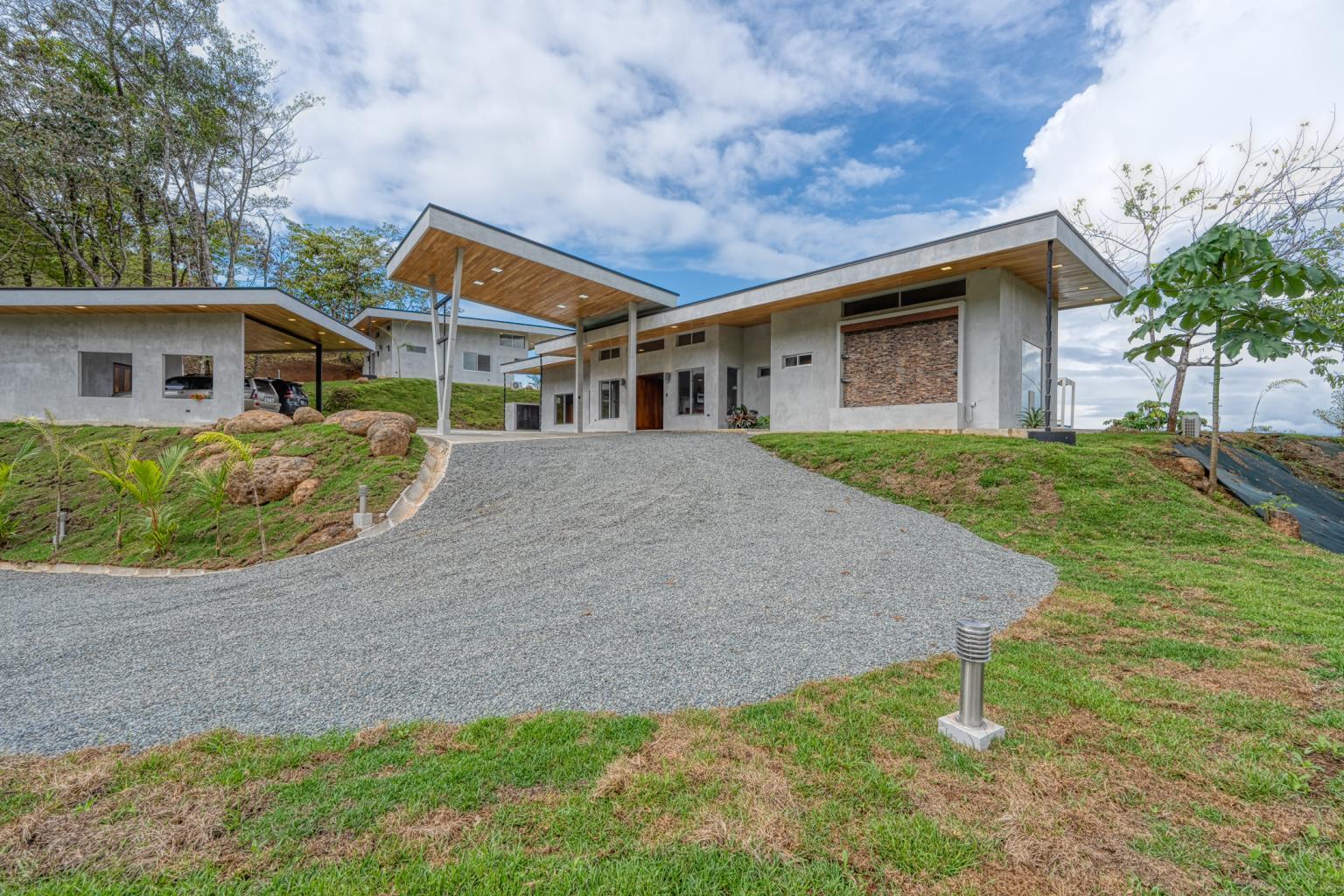 17 Acres of Private Estate With Two Homes With Panoramic Views in ...