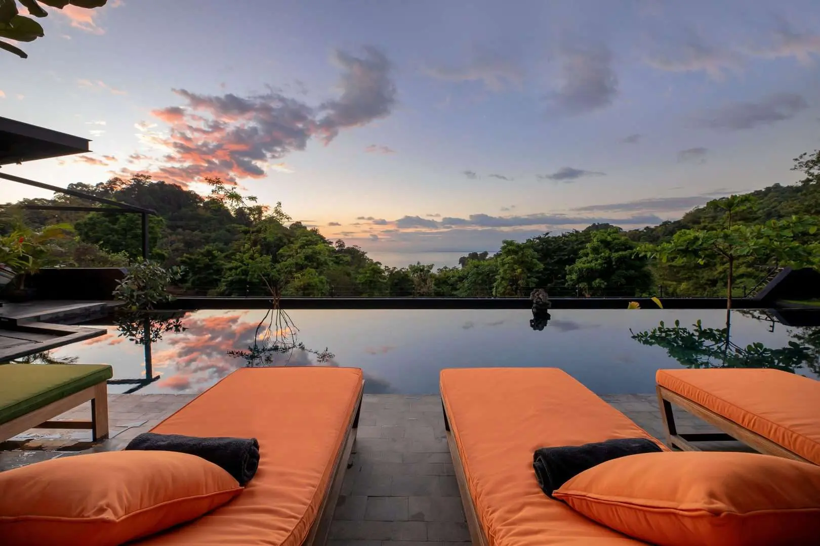 Casa Java – Newly Built Luxury Jungle Estate Near Playa La Vaca - Vida Realty