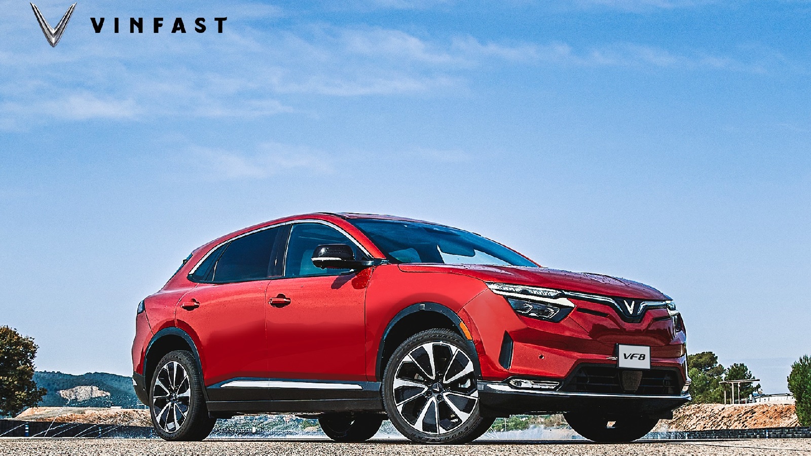 Hình ảnh xe VinFast VF 8 màu đỏ mới nhất