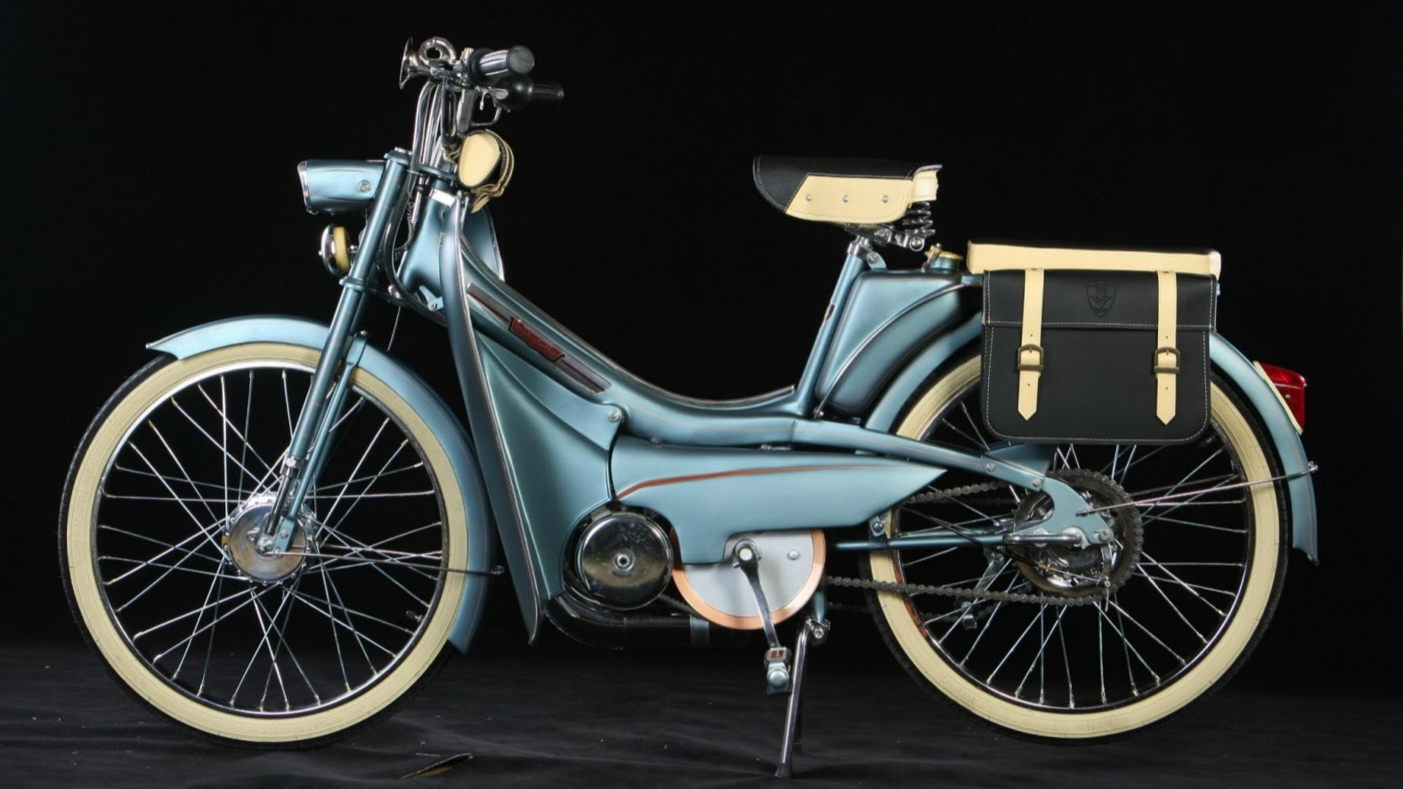 Bộ sưu tập mẫu xe Mobylette cổ “huyền thoại”