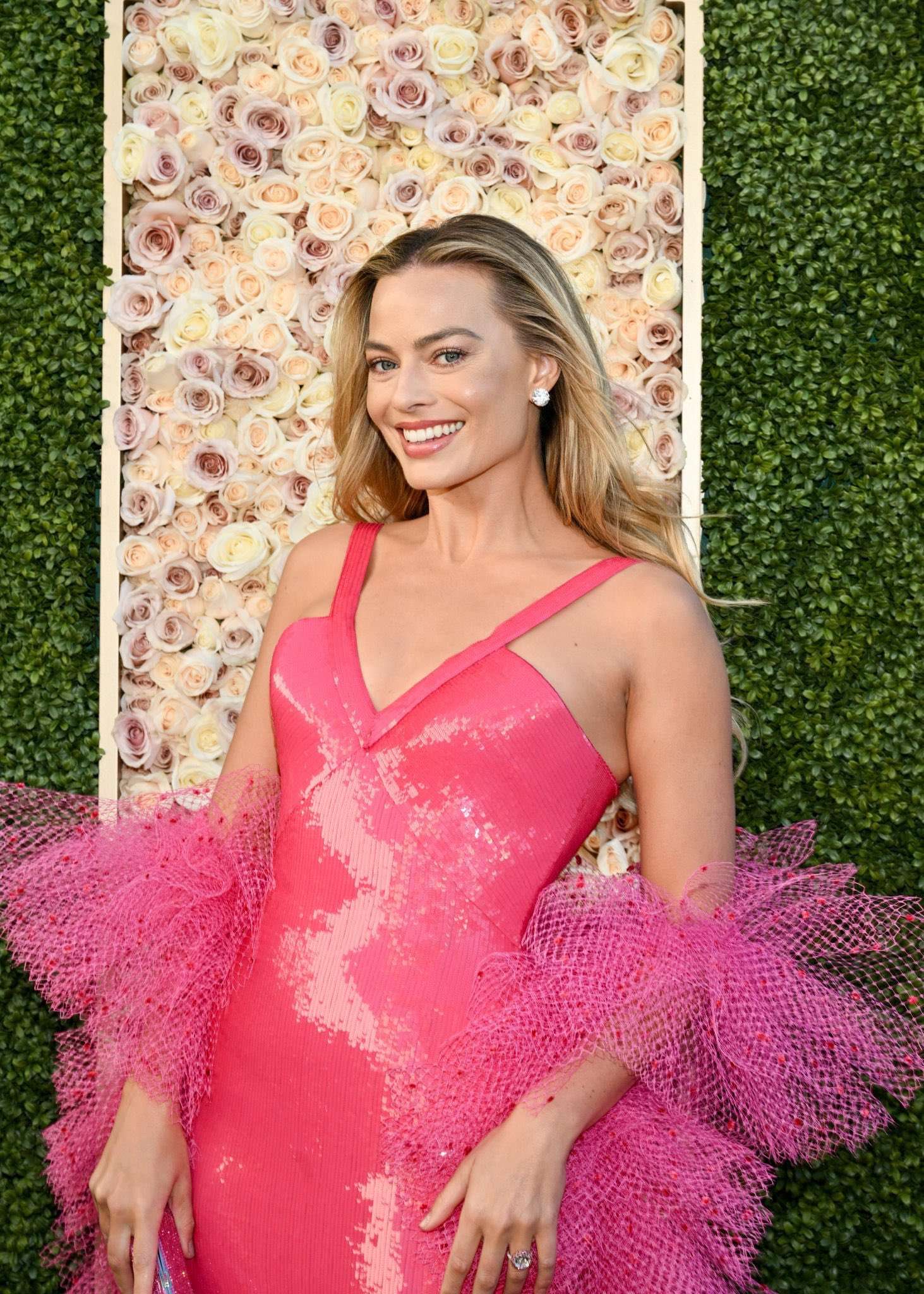 Golden Globes 2024: Margot Robbie brings the iconic 1977 Superstar Barbie to the red carpet ...