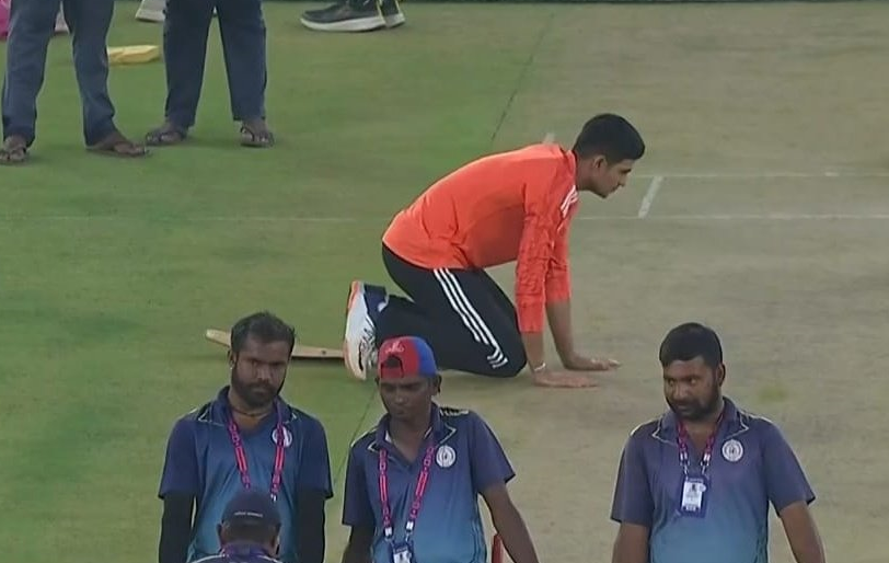 Will Shubman Gill play vs Pakistan? Rohit Sharma reveals- Republic World