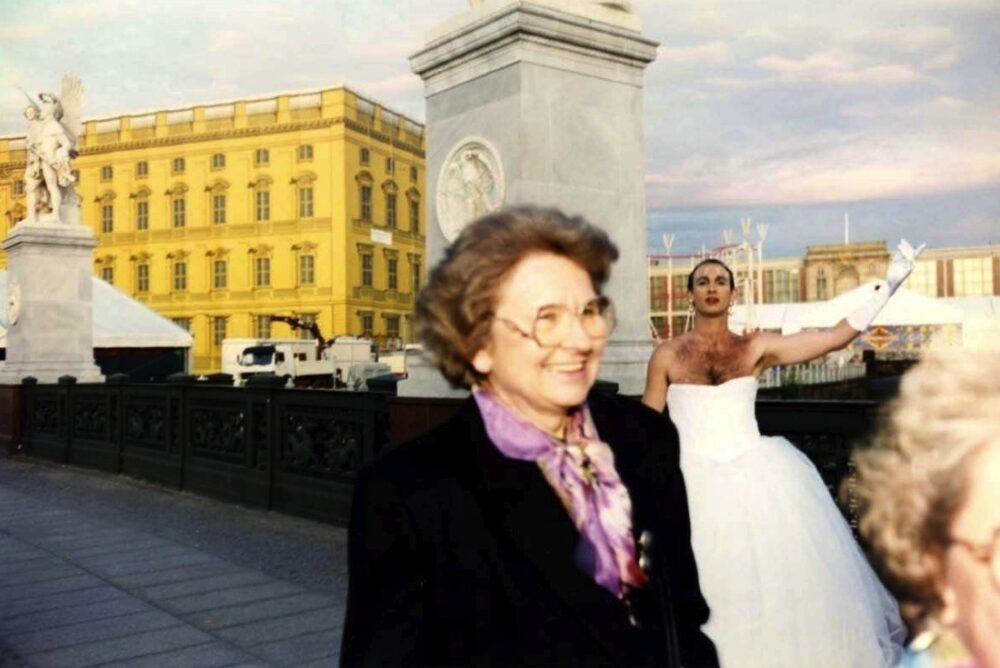 Visual AIDS | Hunter Reynolds