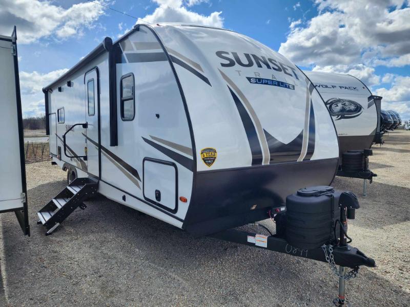 New 2024 Crossroads® Sunset Trail Super Lite 253RB at Kunes RV of Green ...