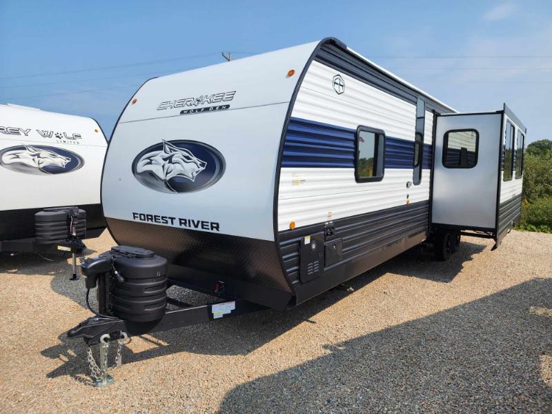 New 2025 Forest River® Cherokee Cherokee Wolf Den 294GEBG at Kunes RV ...