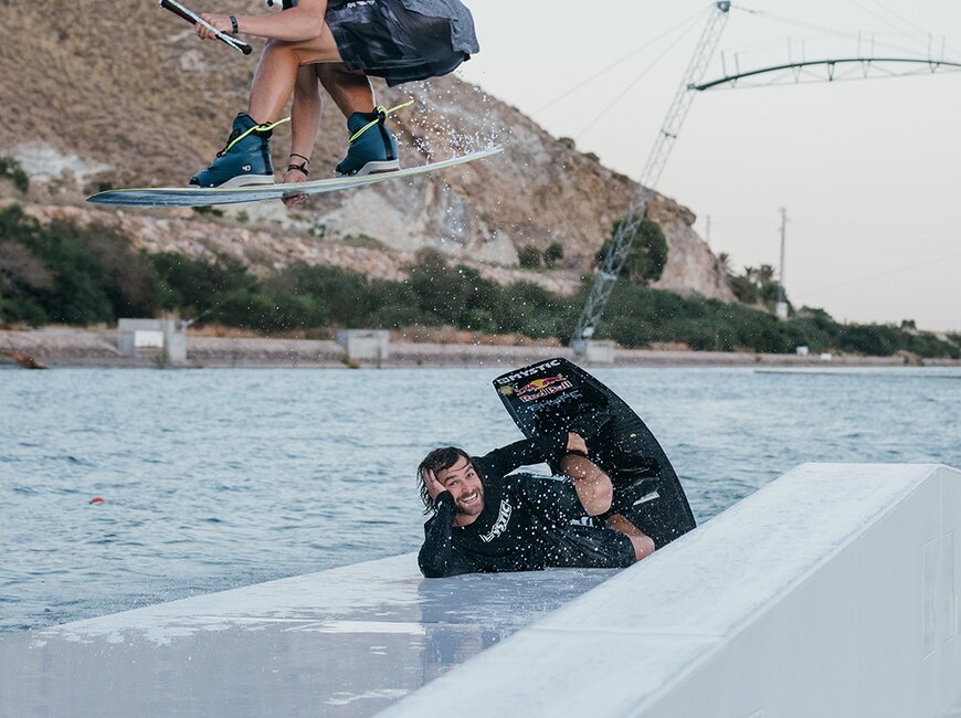 Shape Obstacles a Wakemaster spojili síly pro český trh – Wakemag