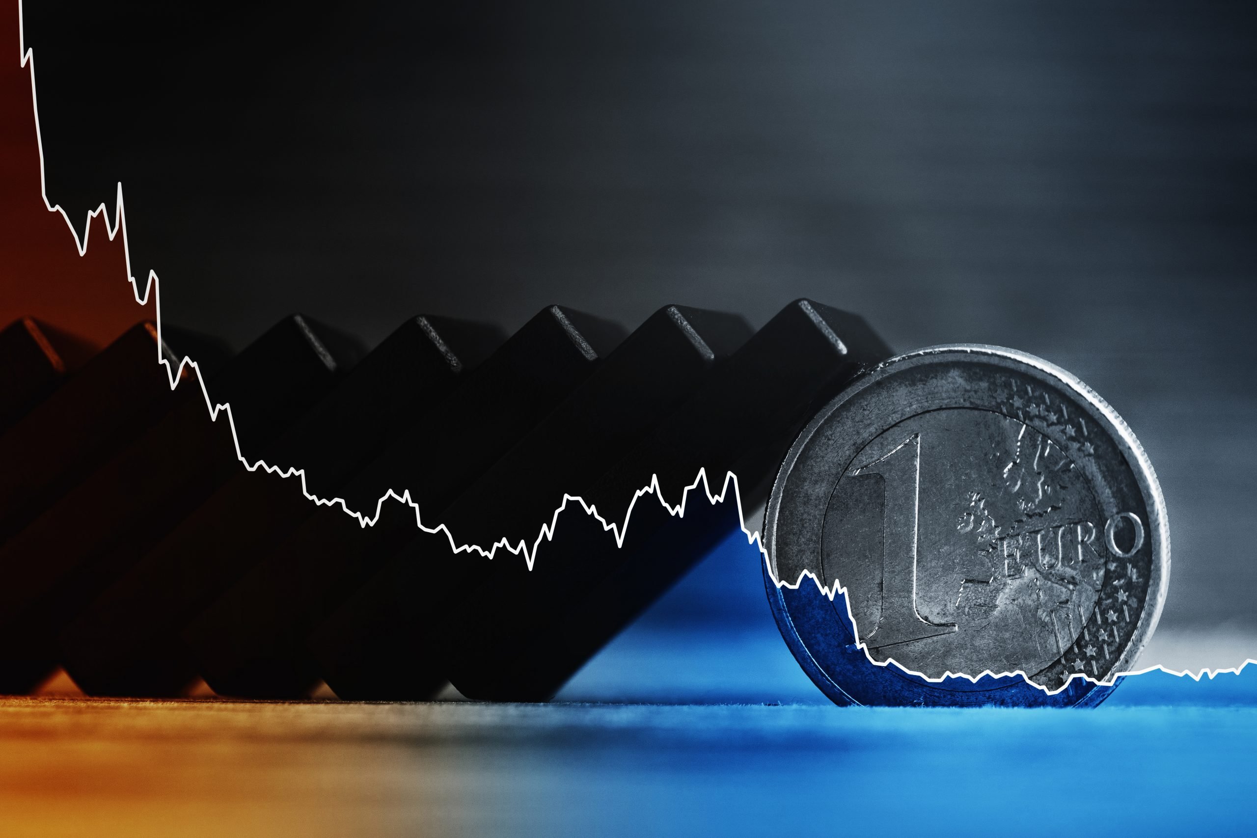EUR/USD: ECB Hikes and euro falls as stagflation risks grow; Dollar ...