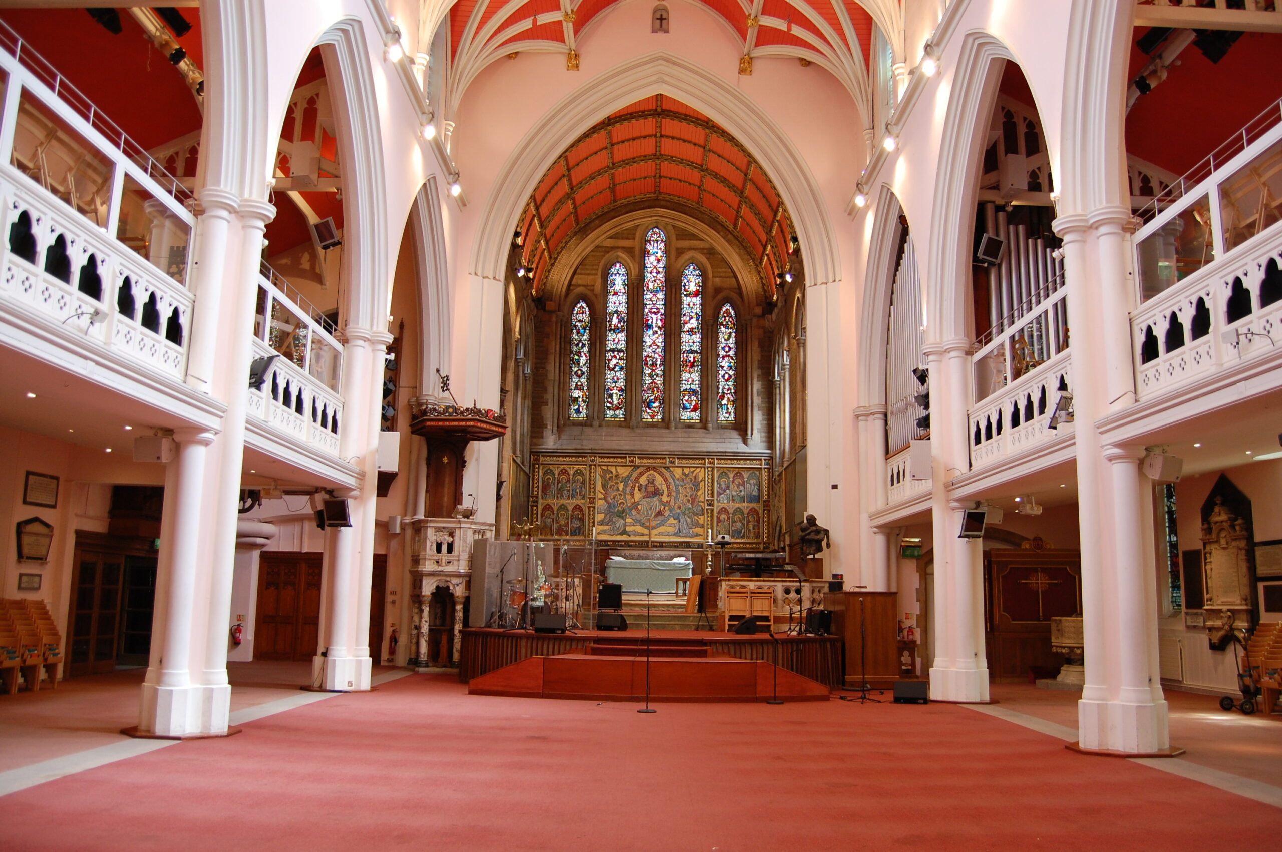 HTB - Holy Trinity Brompton - d&b audiotechnik from SFL