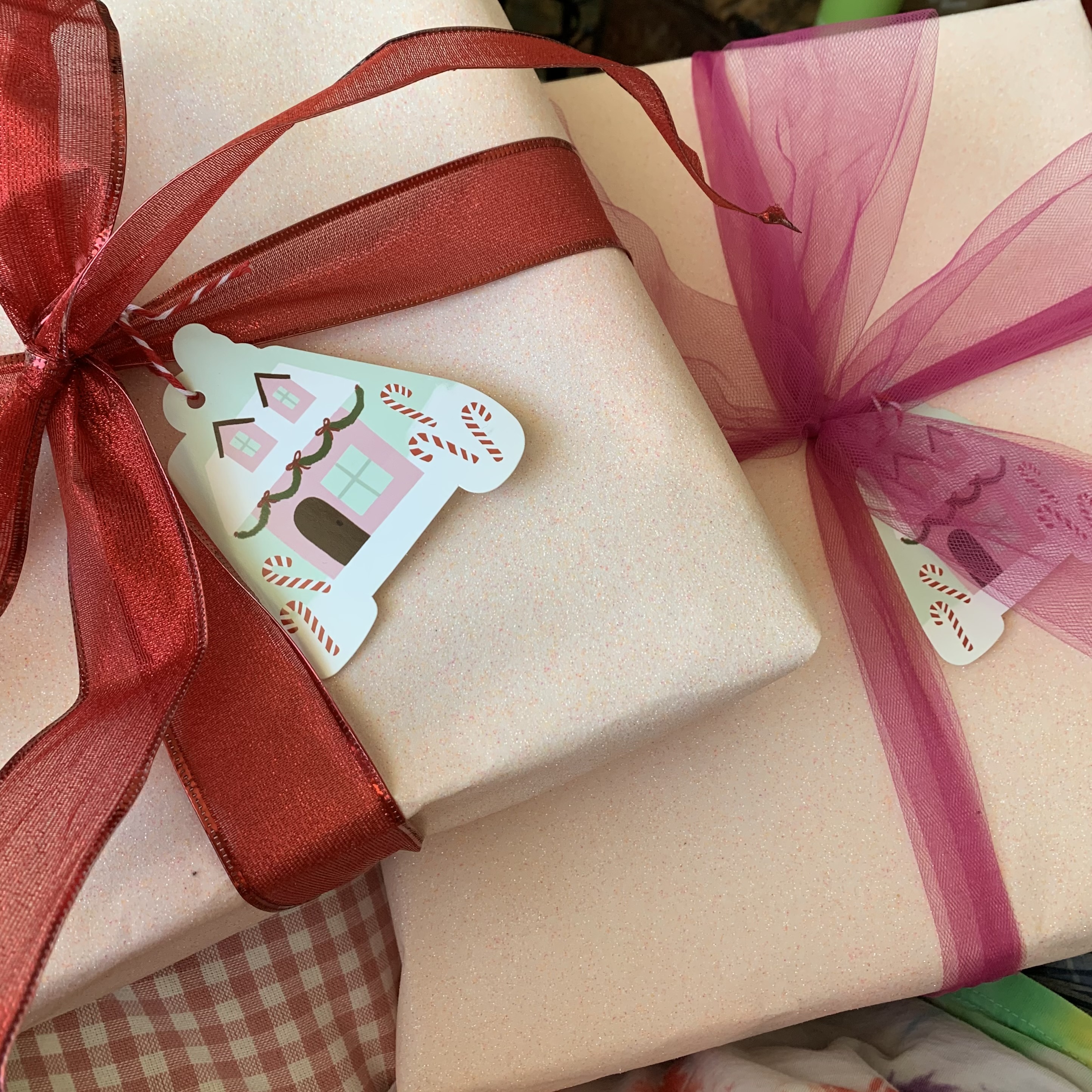 Holidays | Gift Guides, Quotes, Ideas for Decor & More