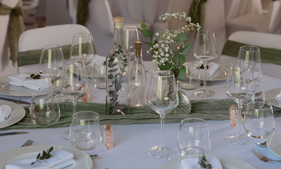 Wow The Guests With These Amazing Wedding Activities!