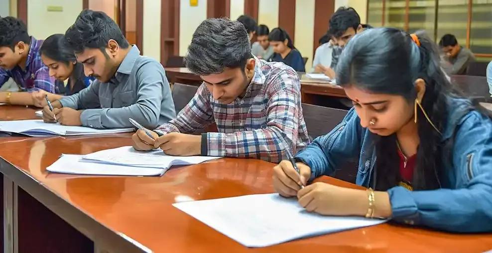 JEE Advanced 2024 Exam: Dates, Fee, Admit Card, and More