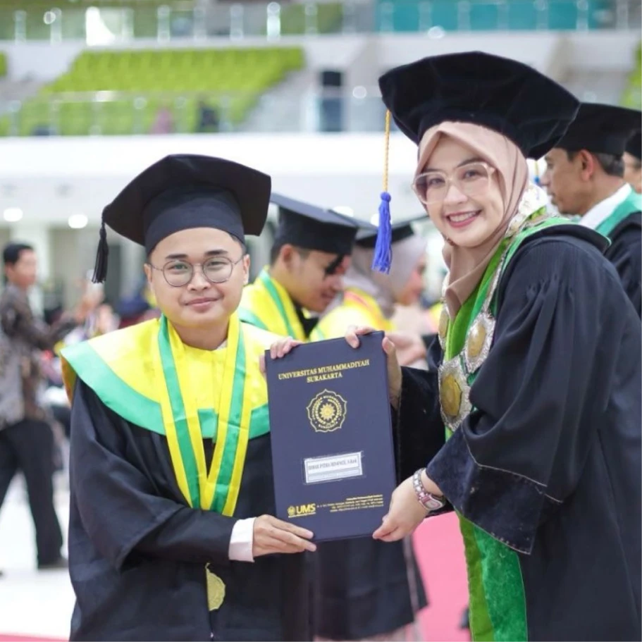 Dimar Pitra Lulusan Termuda Kedokteran UMS, Dekan FK: Luar Biasa ...