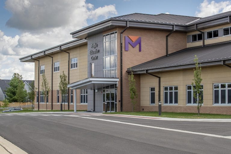 Leman Middle School Tech Center - ARCON