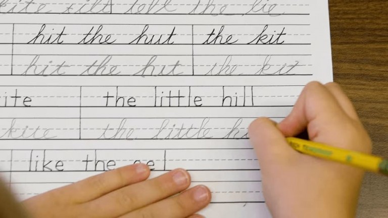 How to Write in Cursive: A Fun and Easy Step-by-Step Guide